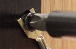 How do I fix a humming or buzzing turntable?